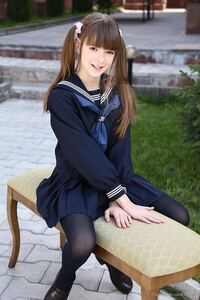 この子は誰ですか！？ - Eva.R（エヴァ・R）という方です。。。 - Yahoo!知恵袋