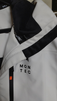 MONTECのウェア来たことある方いらっしゃいますか？インス... - Yahoo!知恵袋