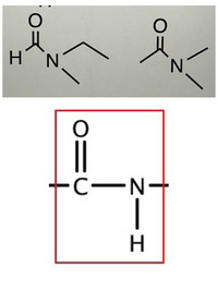 写真の上側の構造式は、分子式C4H9NOのアミドらしいのです... - Yahoo!知恵袋
