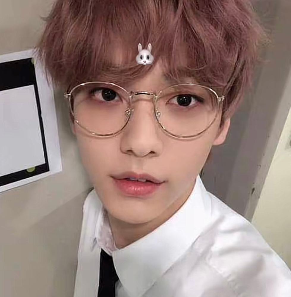 スキズのファンクラブ特典のシークレットカードってトレカじゃなくて、ぐぐると... - Yahoo!知恵袋