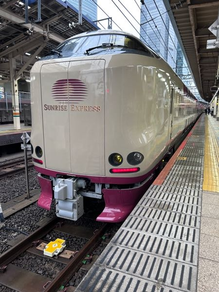 至急質問です。特急やくもと新幹線をe5489とEX予約で取ろ... - Yahoo!知恵袋