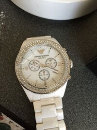 アルマーニの時計AR1456を買ったのですが、時間の合わせ方は... - Yahoo!知恵袋