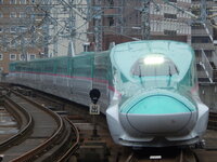 E5系とE6系とE7系は、VVVF装置は、日立IGBTですか? - 詳しく... - Yahoo!知恵袋