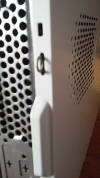 パソコンの蓋を開けたいのですがemachinesEL1830-E10ですス... - Yahoo!知恵袋