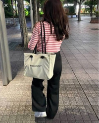 このmoussyのバックってmoussyで買い物すればもらえるやつ... - Yahoo!知恵袋
