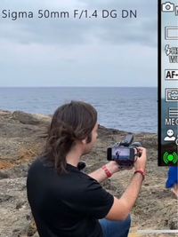 YouTubeでイルコ氏がEVF・液晶画面をiPhoneに映しながら撮影して... - Yahoo!知恵袋