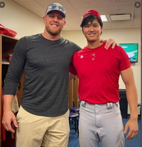 身長193cm、体重95㎏~102㎏の大谷翔平が小さく見えるほど大きいアメフ... - Yahoo!知恵袋