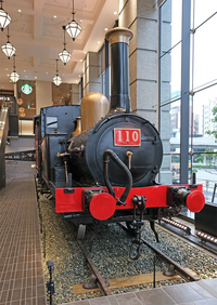 旧横ギャラリーの110形と神奈川臨海鉄道本牧線のC56形139号機、神奈川県... - Yahoo!知恵袋