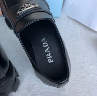 PRADA偽物ですか？ - Yahoo!知恵袋